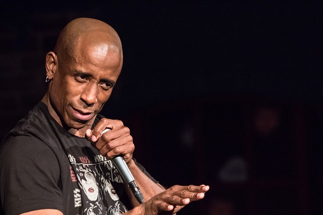 How To Hire A Comedian For Your Special Event | Lesmis Concert